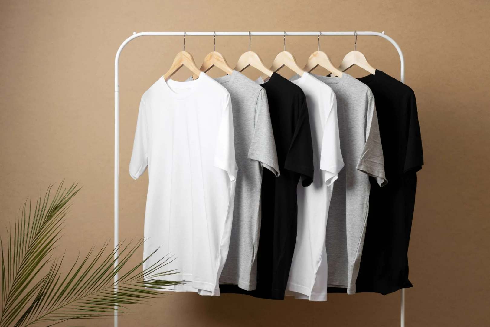 Best 8 T-Shirt Display Ideas To Boost Sales And Brand Visibility ...